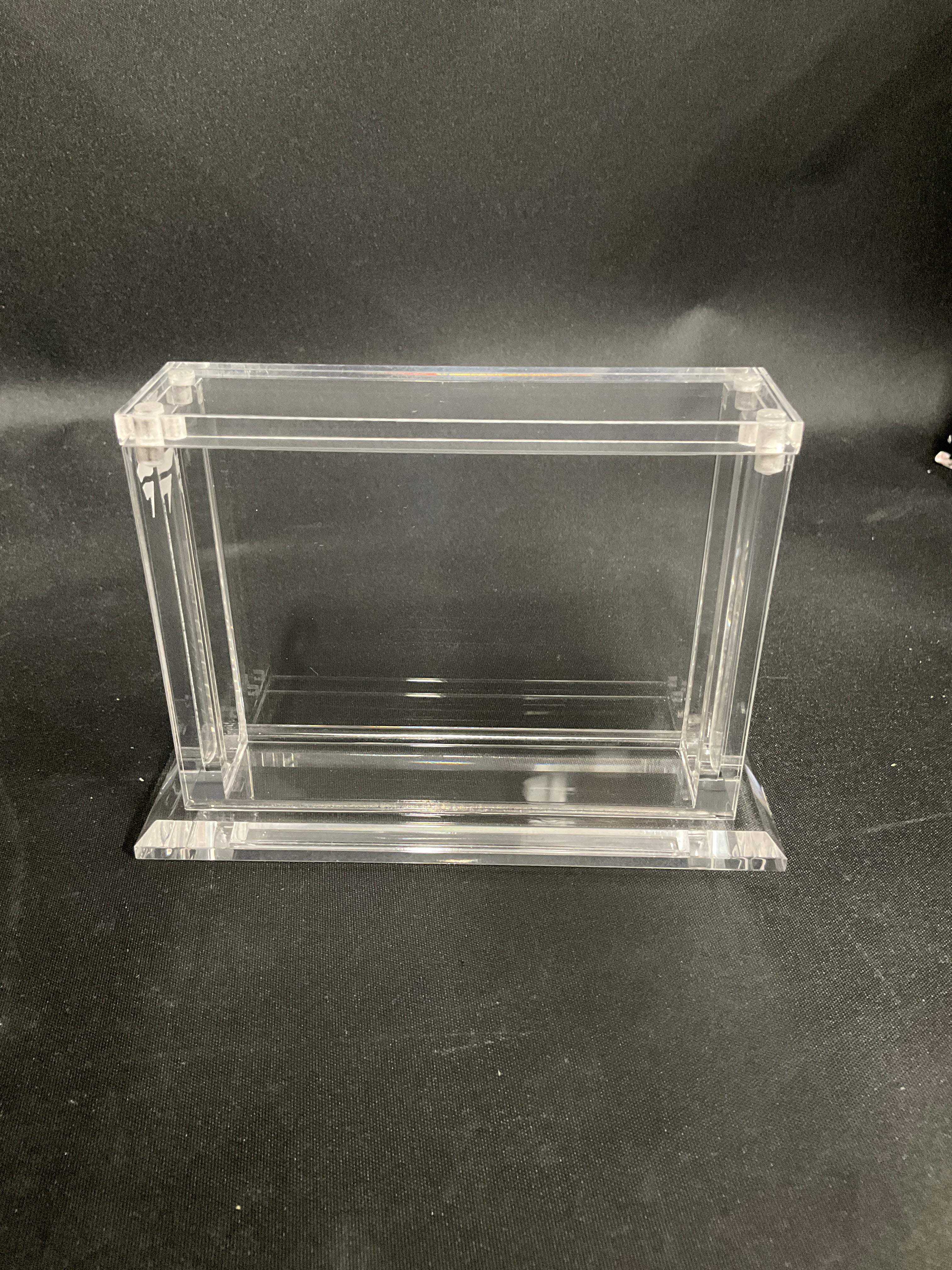 Fanatics Horizontal Magnetic One-Touch Display Case – Collector's World